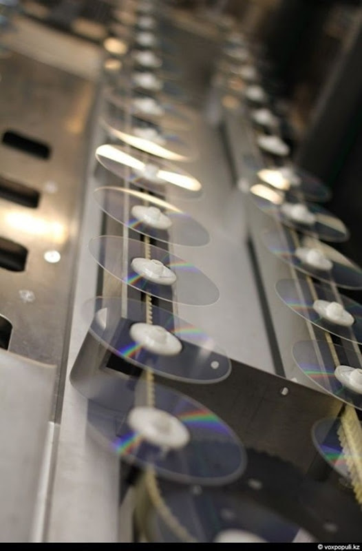 Inside a DVD Manufacturing Plant | Amusing Planet